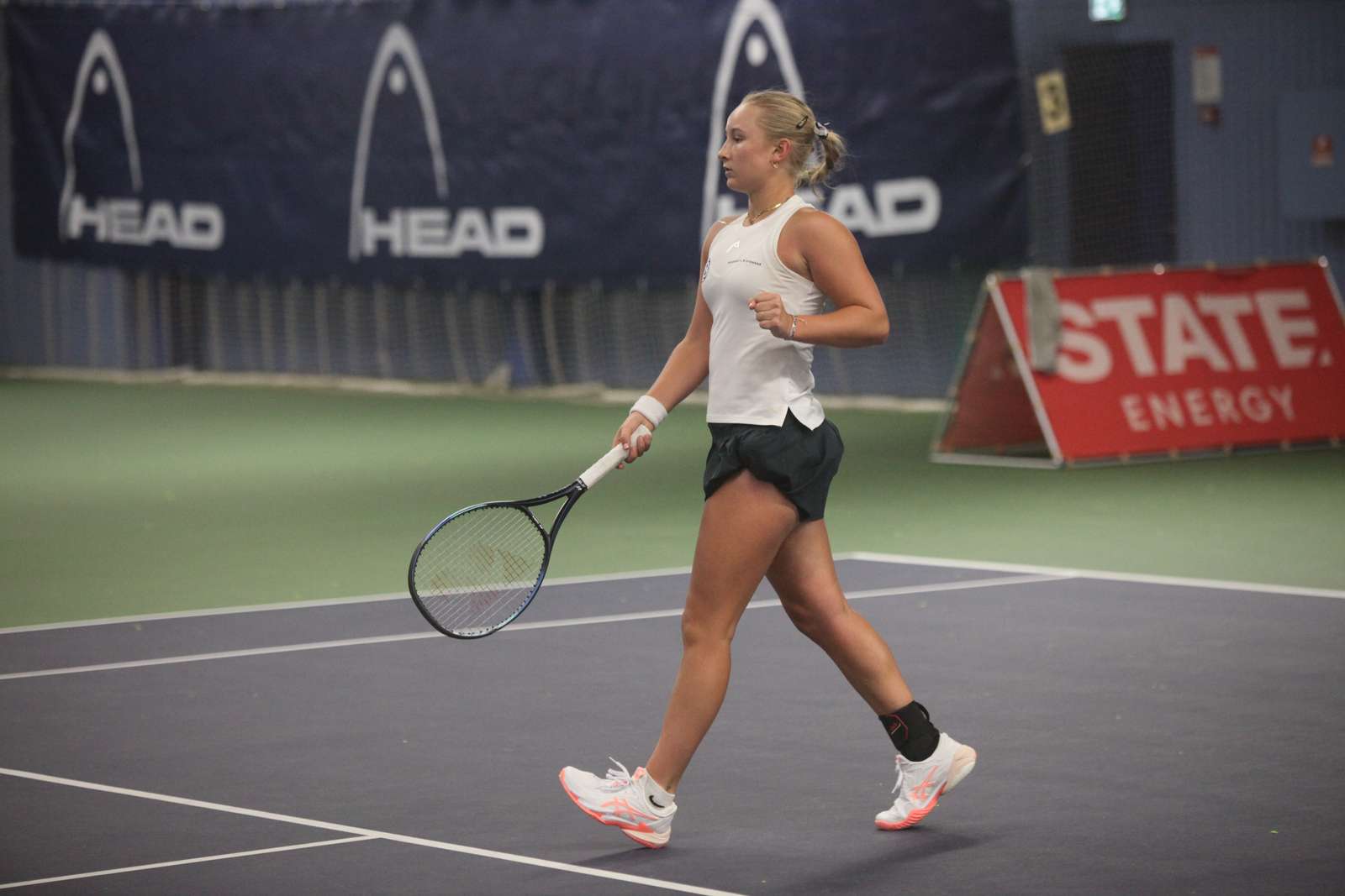 Finalegentagelse hos kvinderne · Dansk Tennis Forbund