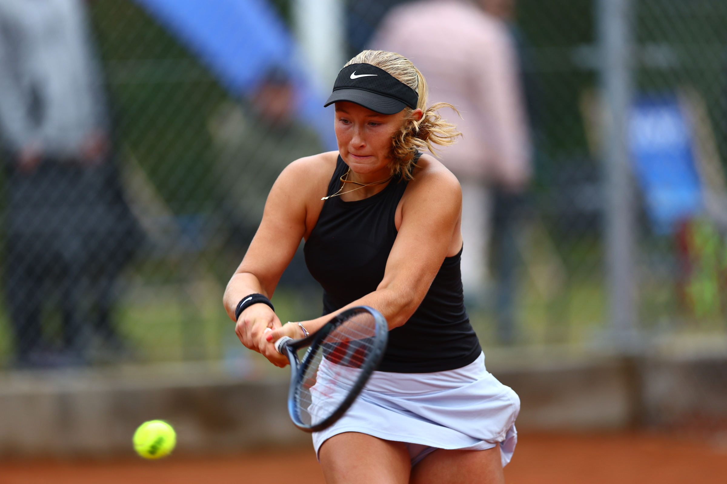 Dobbelt guld til Laura Brunkel på travl DM-dag · Dansk Tennis Forbund